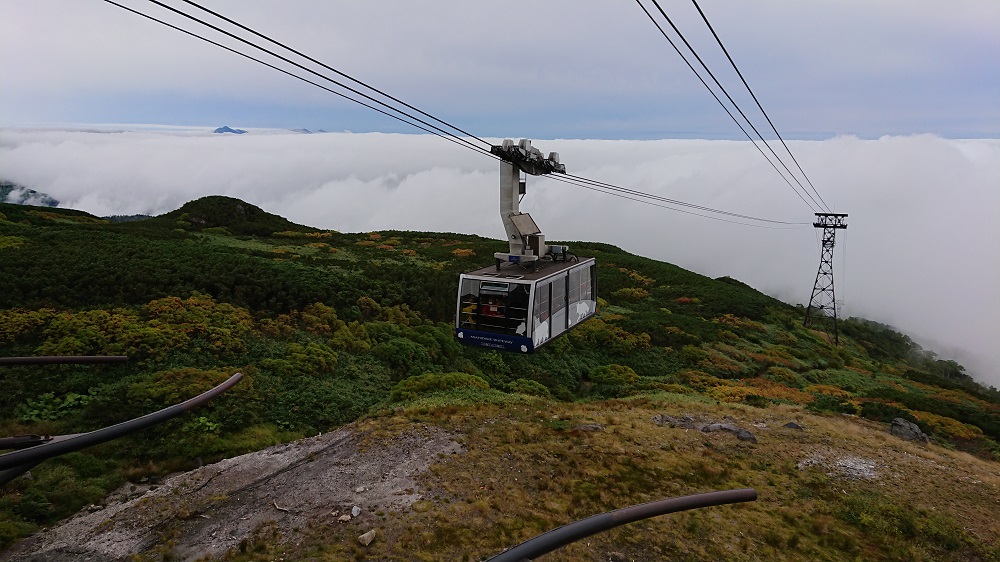 雲海と紅葉 | Daisetsuzan Asahidake Ropeway